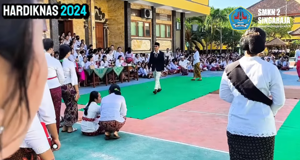 Hari Pendidikan Nasional di SMKN 2 Singaraja: Apel dan Lomba Modeling ...